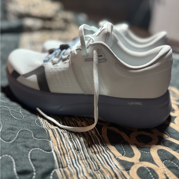 Mount to Coast | Shoes | Nwot Mount To Coast R White And Blue Running ...